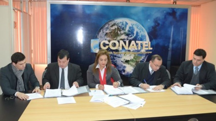 Paraguay: Vox, única oferente para extensión de red de fibra óptica ...