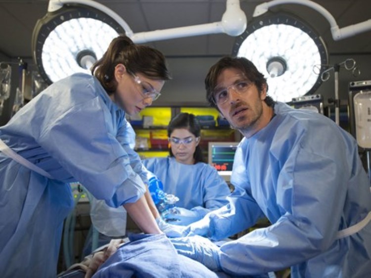A&E estrena drama médico The Night Shift - Televisión