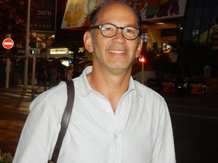 Maluc, nueva distribuidora - Contenido