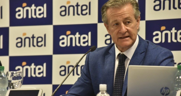 Antel cierra acuerdo con canales de TV privados - Tecnología