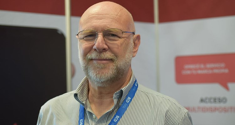 CABASE: Construcción de redes y triple play para combatir la ...