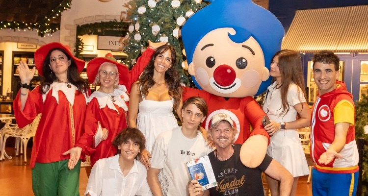 Plim Plim y Santa encendieron el espíritu navideño en Alparamis - Kids ...
