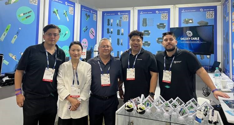 Galaxy: Stand en Andina Link mostrando sus pre-conectorizados para la ...
