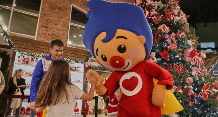 Plim Plim celebró junto a Papá Noel el encendido del Árbol Navideño de ...