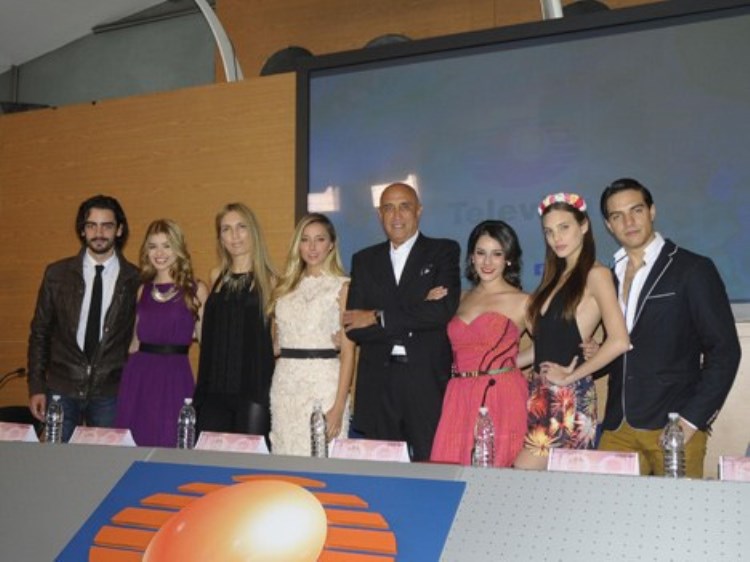 Televisa: Gossip Girl Acapulco llega a TV abierta - Contenido